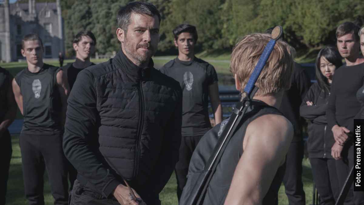 Quién es Robert James-Collier, Silva en Destino La Saga Winx | Spoilers